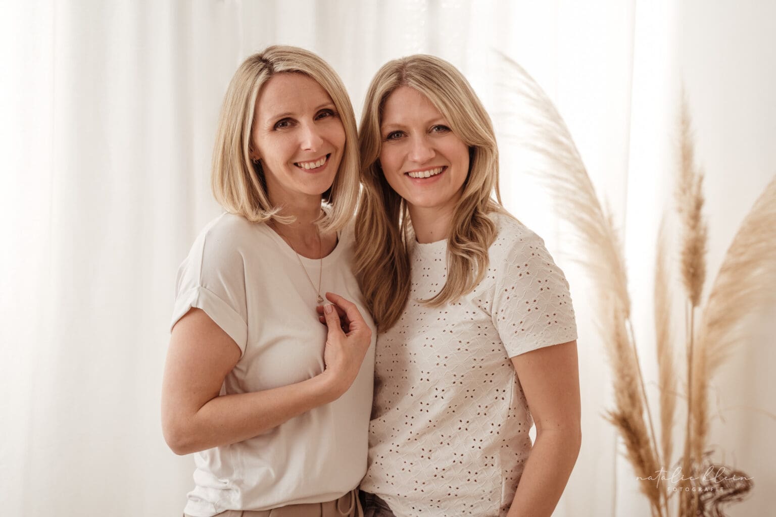 Babybauchshooting, Familienfotografie & mehr 🧡 Natalie Klein